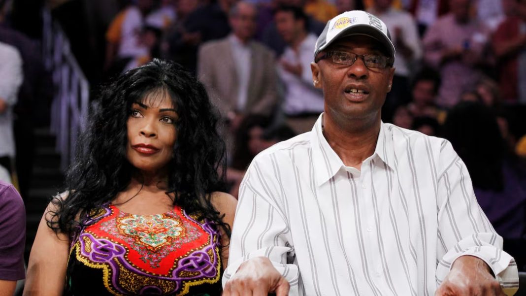 Kobe Bryant Parents: All About Joseph Bryant and Pamela Cox Bryant ...