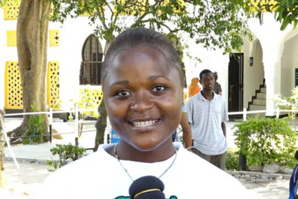 Rose Wakio: Meet Top Mombasa Student with a B- Determined To Retake ...