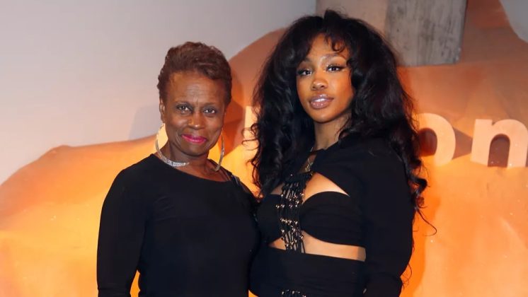 SZA Parents: Getting to Know Abdul Mubarak-Rowe and Audrey Rowe ...